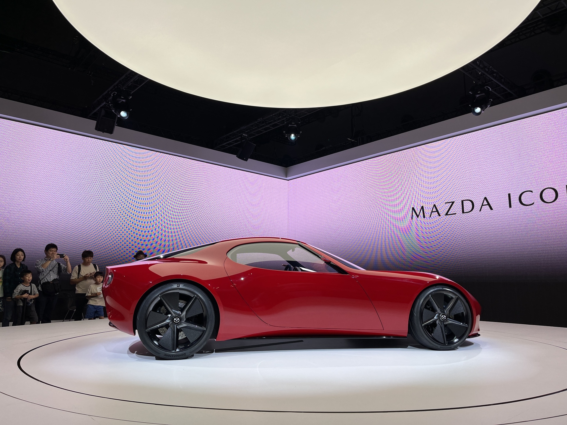 Japan Mobility Show: ワニに乗せときゃご機嫌♪